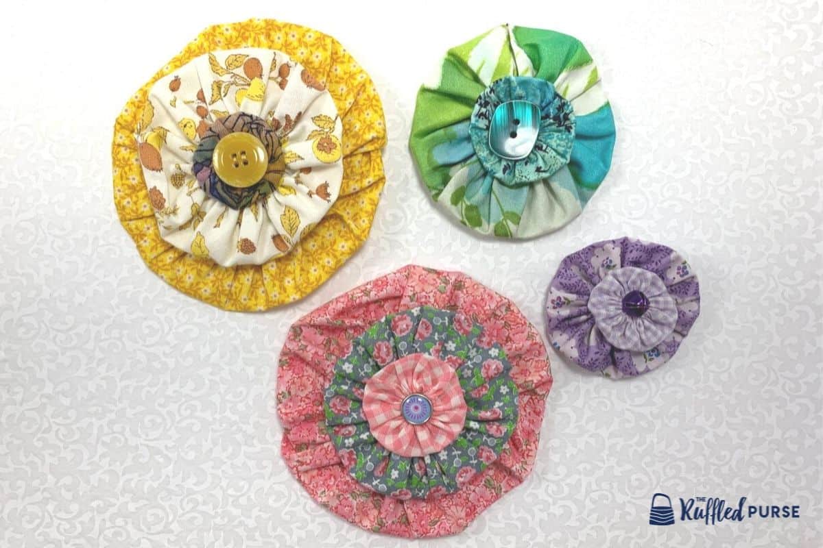 How to Sew Fabric Yo-Yos - The Ruffled Purse®