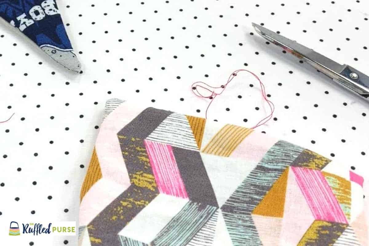 How to Accurately Pivot Stitch Corners - The Ruffled Purse®