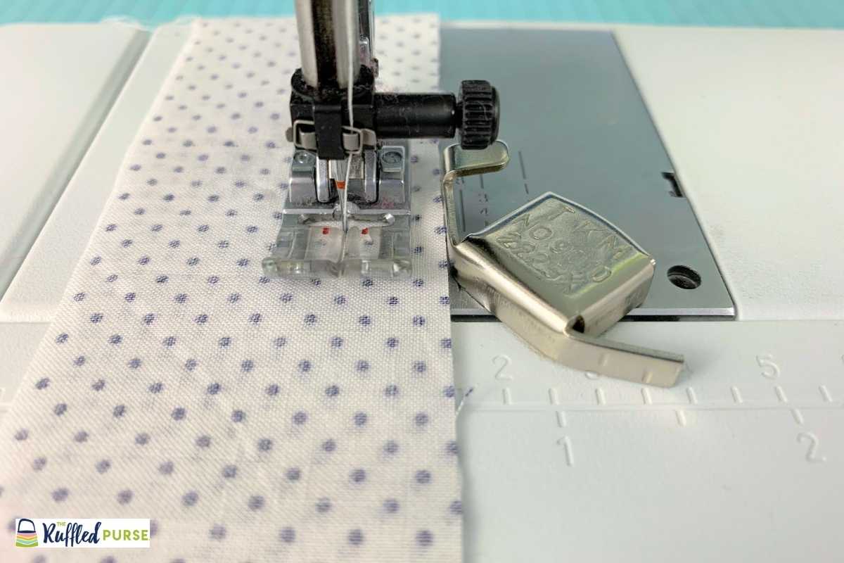 How to Sew Straight Seams - The Ruffled Purse®