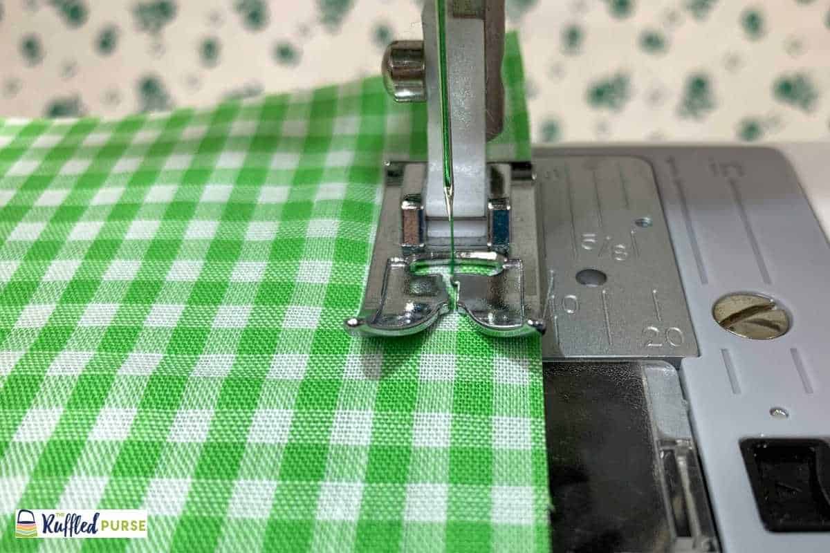 How to Sew Straight Seams - The Ruffled Purse®